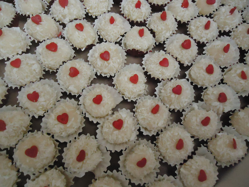 By Adriana Ramos: VAI UM DOCINHO AÍ?