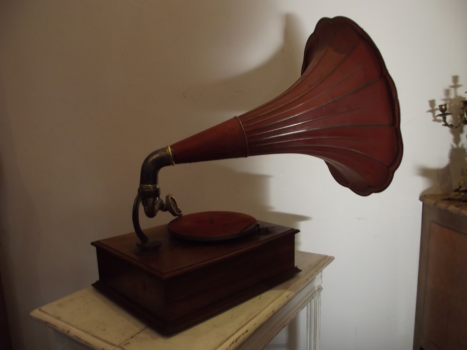gramophone grand pavillon rouge Odéon Reproducteur et disques aiguille ...