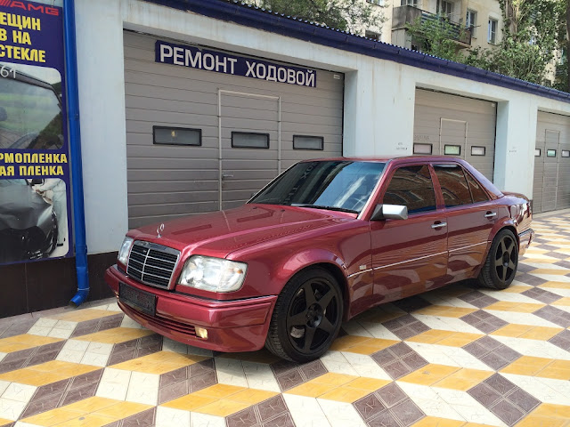 Mercedes-Benz E500 W124 on Black Neez Euro Five Wheels | BENZTUNING