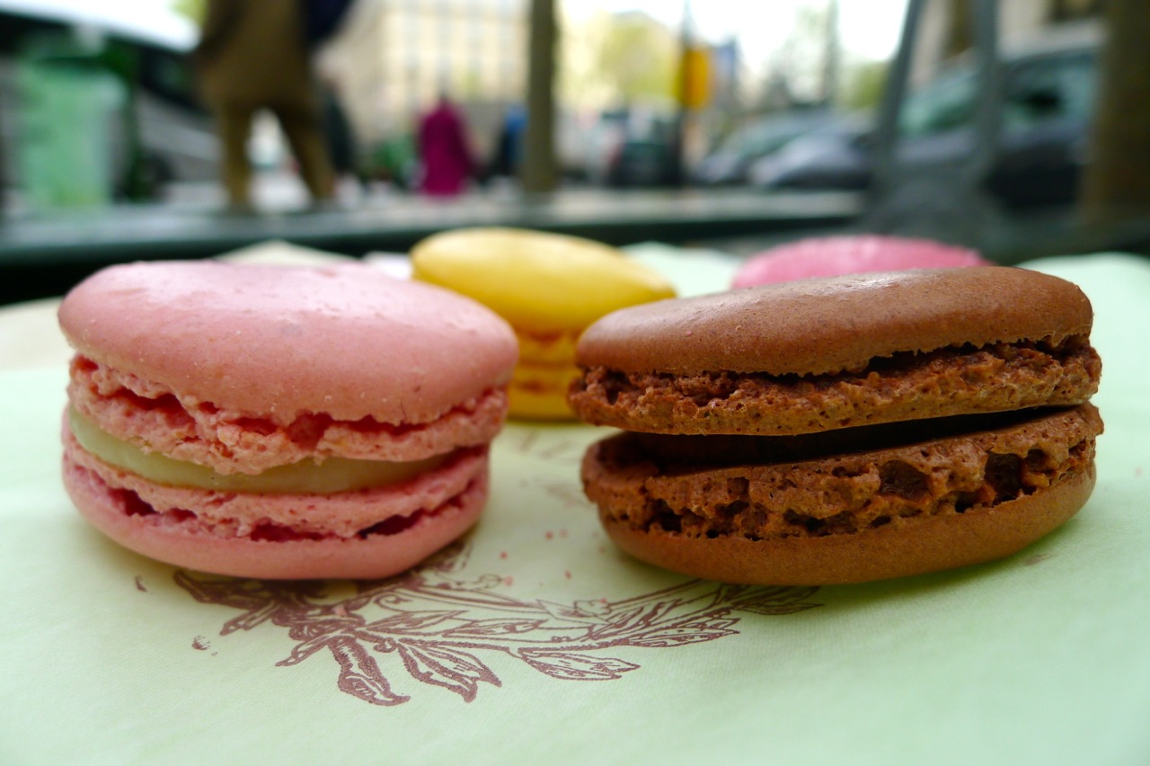 HUNGRY HOSS: A Beginner’s Guide To The Best Macarons in Paris