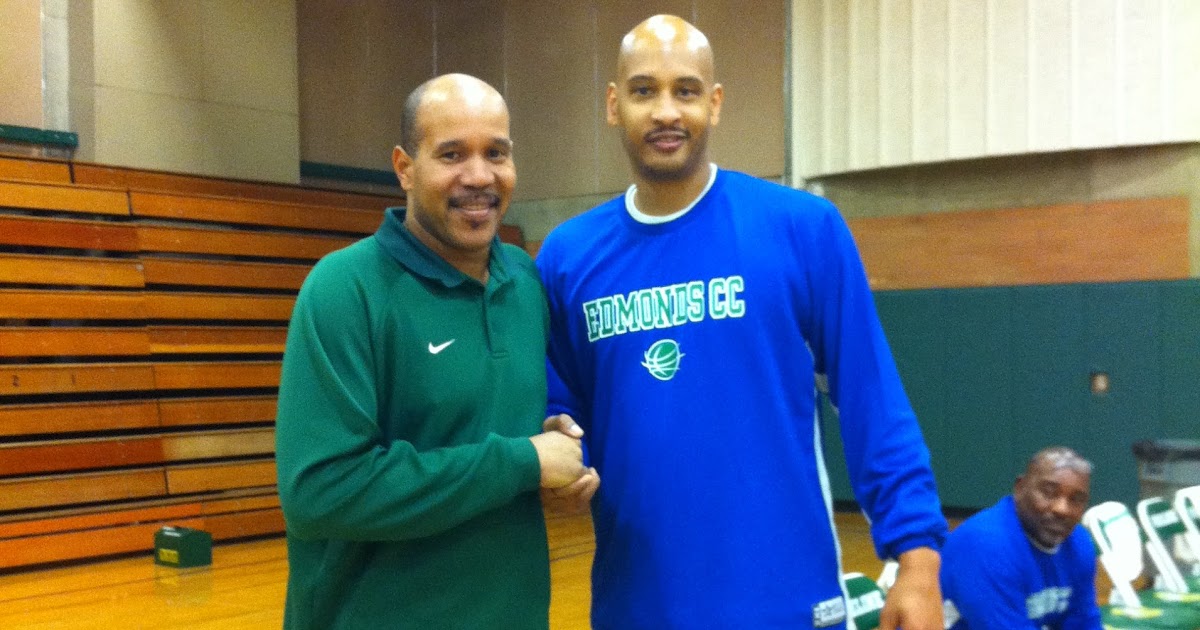 Shoreline Area News: Former NBA players battle it out as local college ...