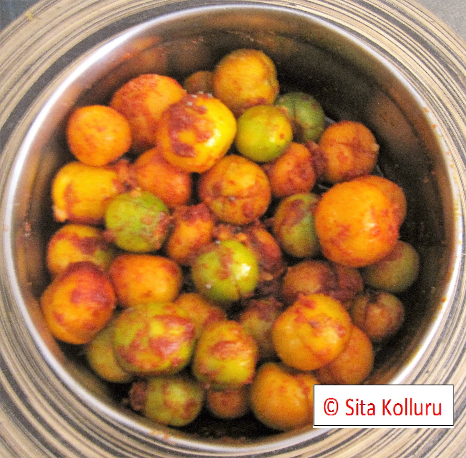 Sita's Ruchulu: Small oranges pickle (Chinese oranges or kumquat pickle)