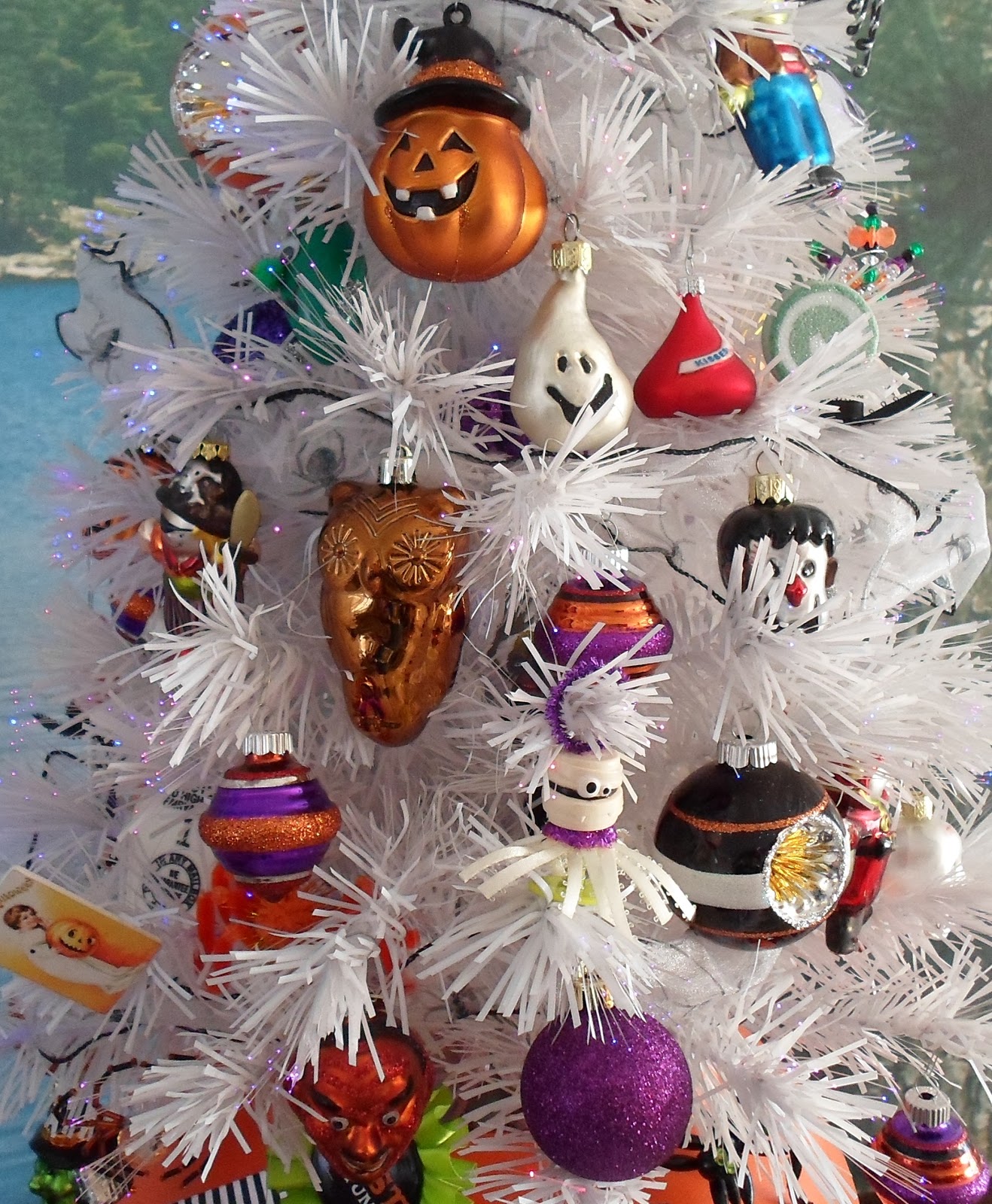 Happier Than A Pig In Mud: Halloween Tree 2017