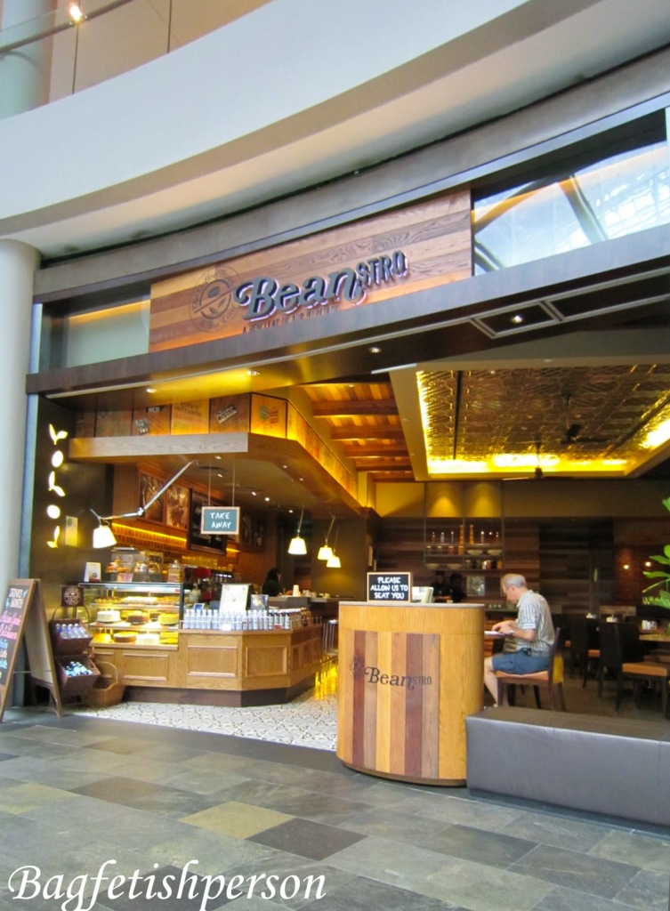 bagfetishperson: Brunch at Beanstro