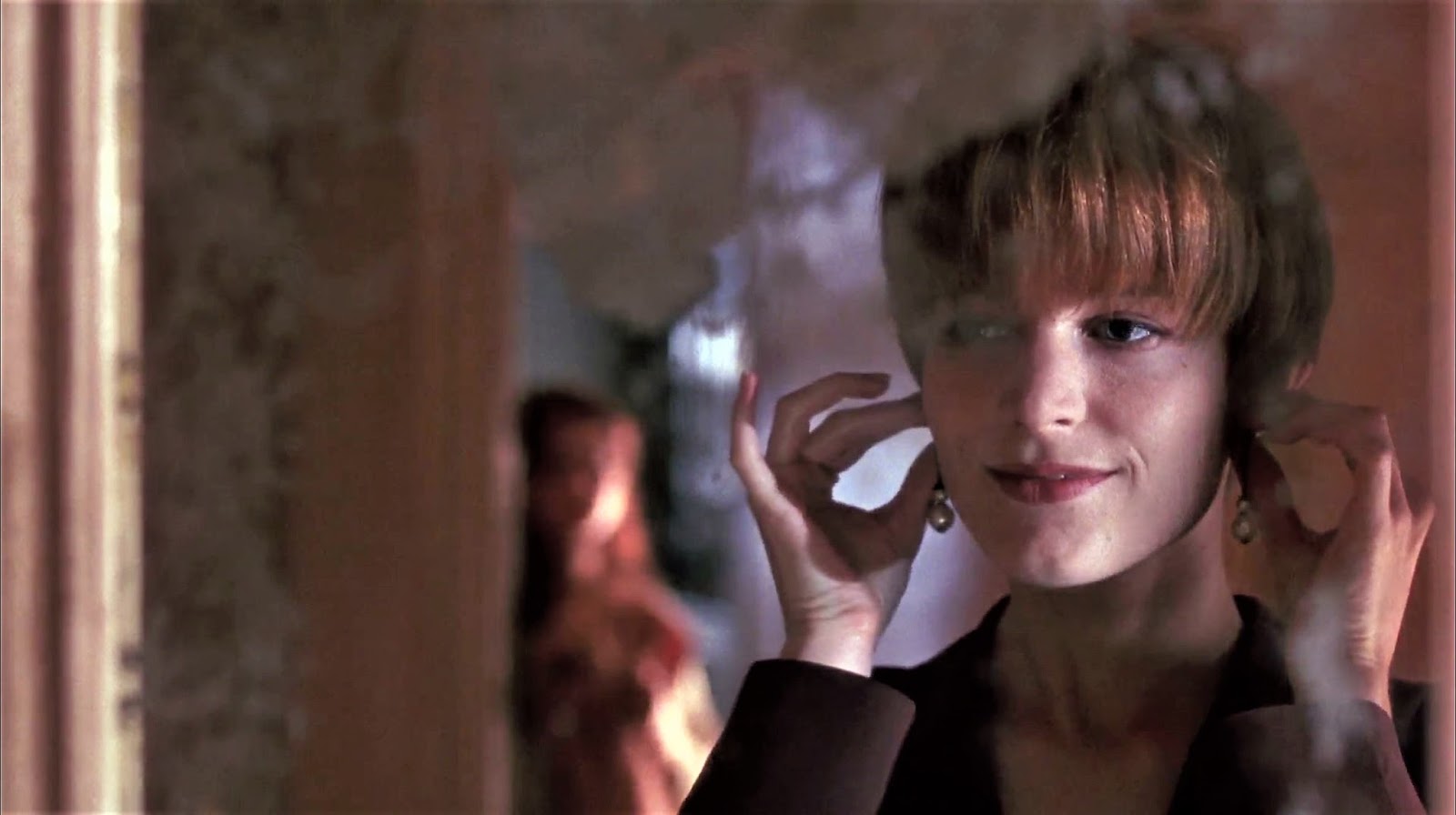 DREAMS ARE WHAT LE CINEMA IS FOR...: SINGLE WHITE FEMALE 1992