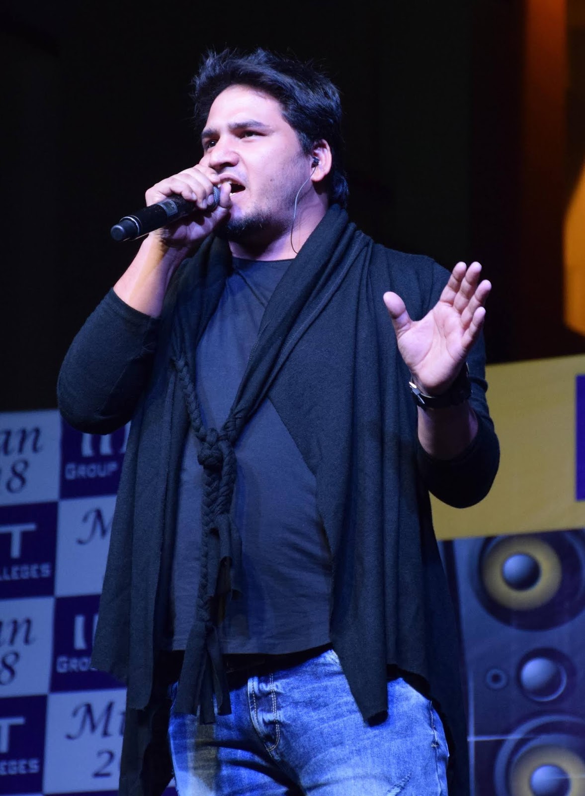 Dev Negi affairs, Today Updates, Family Details, Biodata, Newlook, wiki