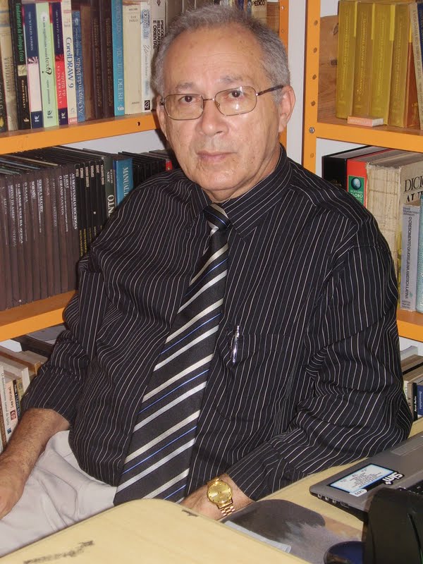 Escritor Raimundo de Oliveira