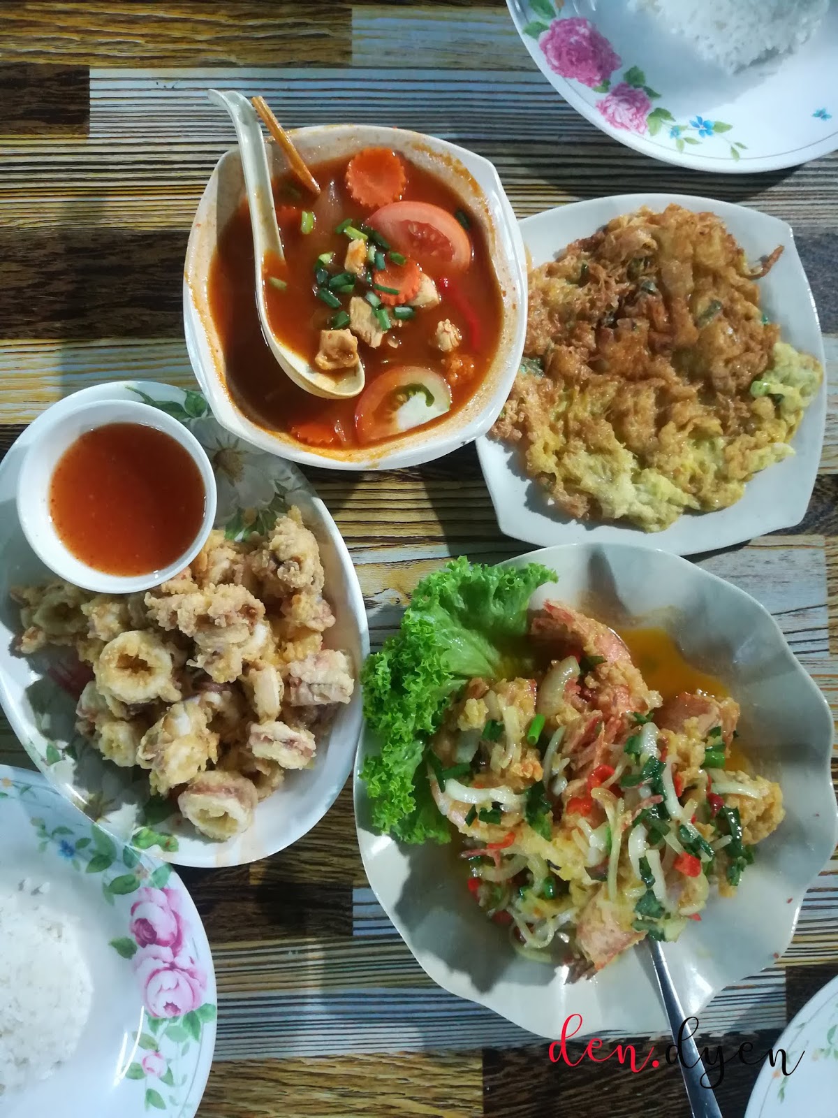 Den.Dyen: Makan at Api-Api Ikan Bakar Kuala Perlis