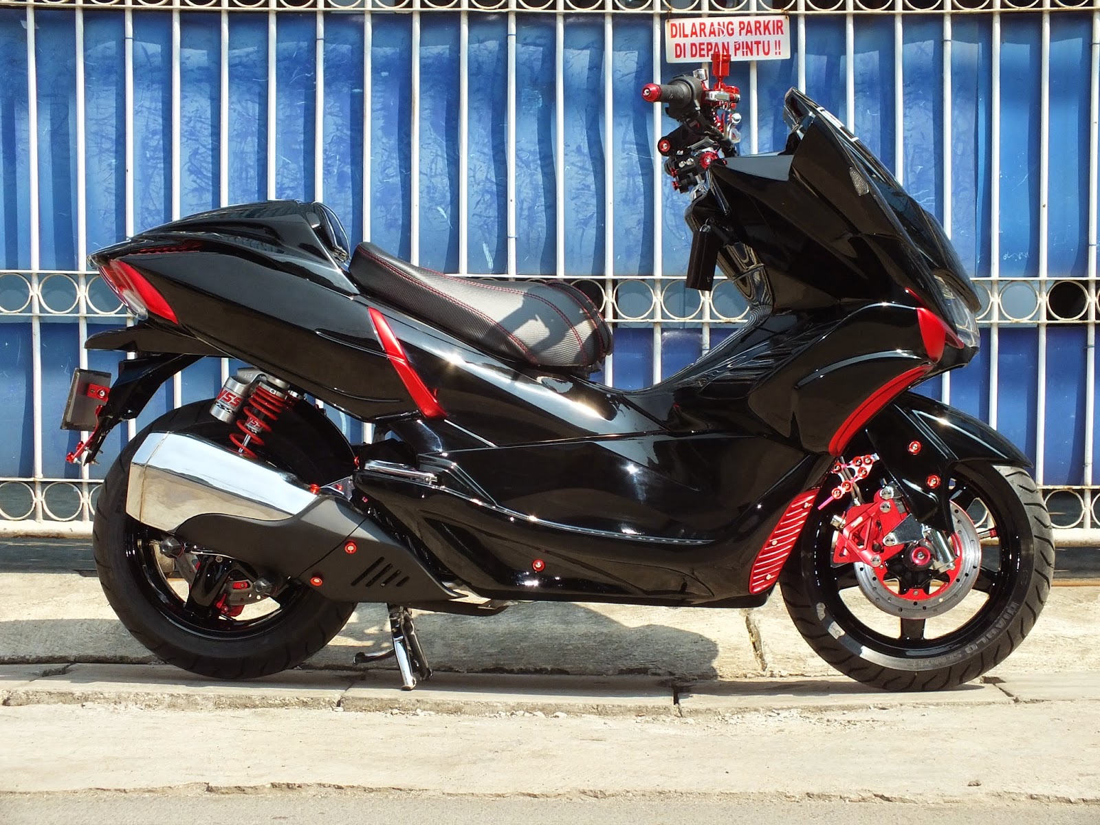 Ngecat MOTOR: HONDA ALL NEW PCX Modification