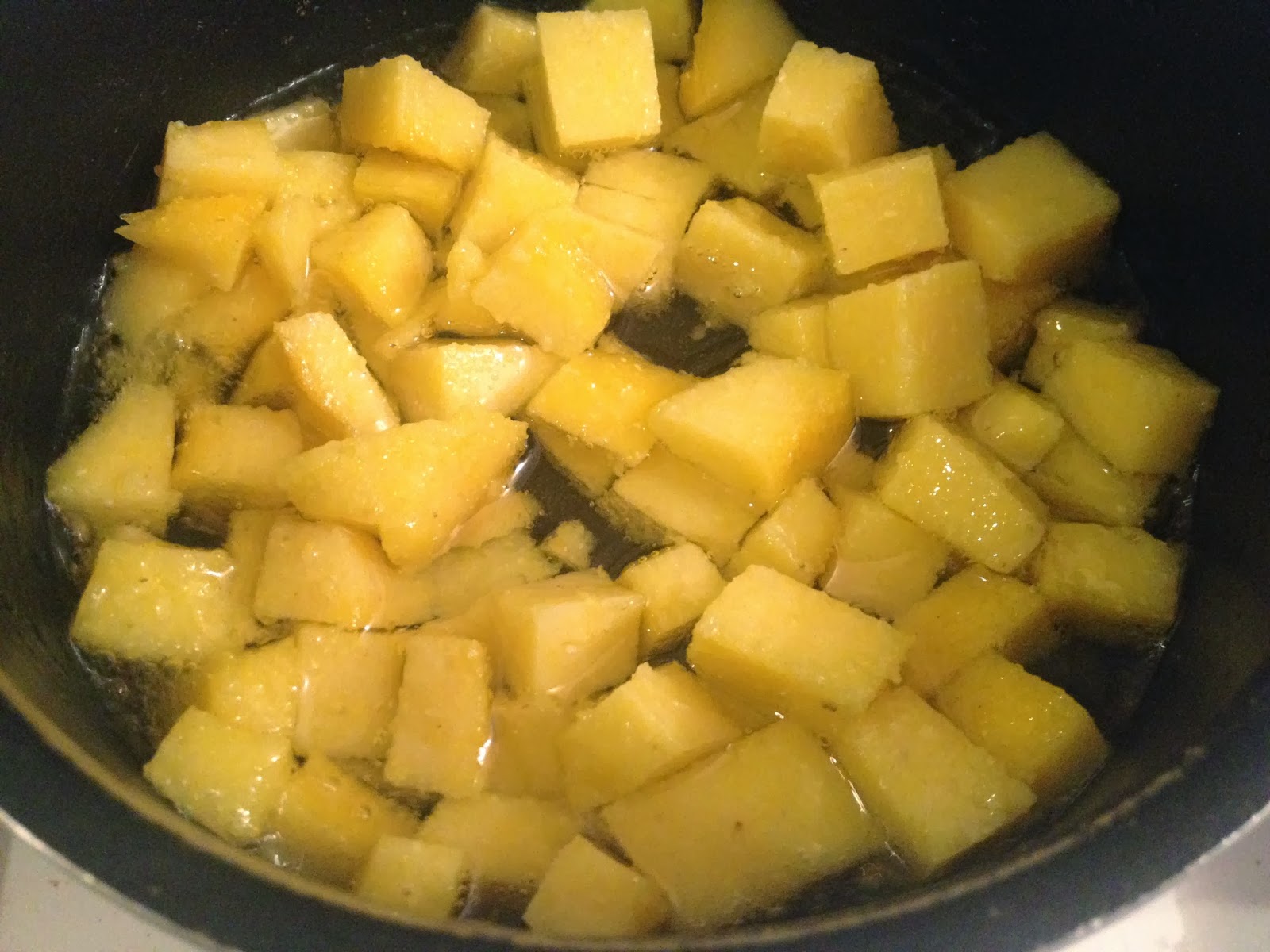 Bucataria mea: Mamaliga prajita cu branza