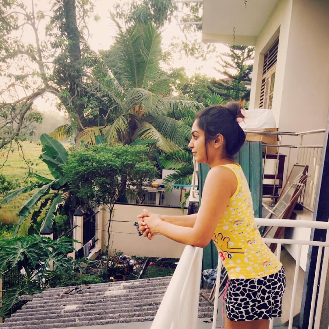 Sri Lankan Actresses: Sirasa TV Presenter Shehani Wijethunga