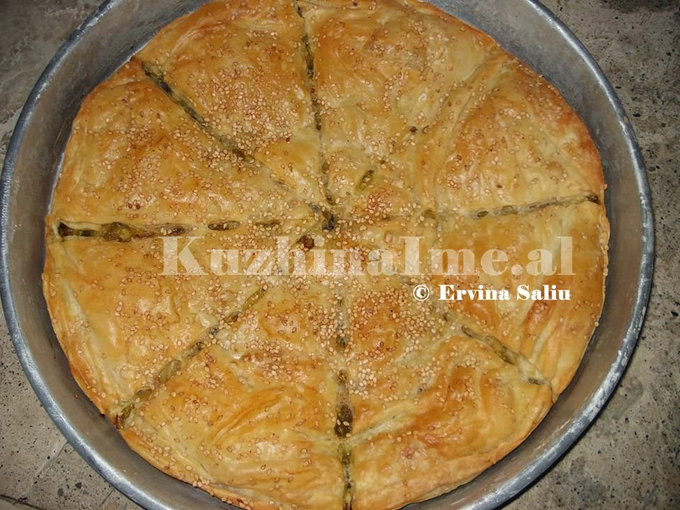 KuzhinaIme.al: Byrek me presh,djathe dhe veze (Receta nga Ervina Saliu)