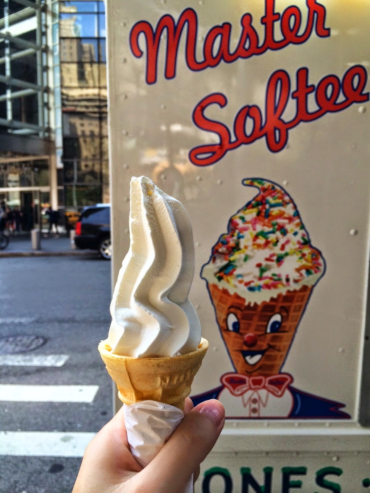 Cherry Dip Cone From Mister Softee / ミスター・ソフティーのチェリーディップコーン ~ I'm Made ...