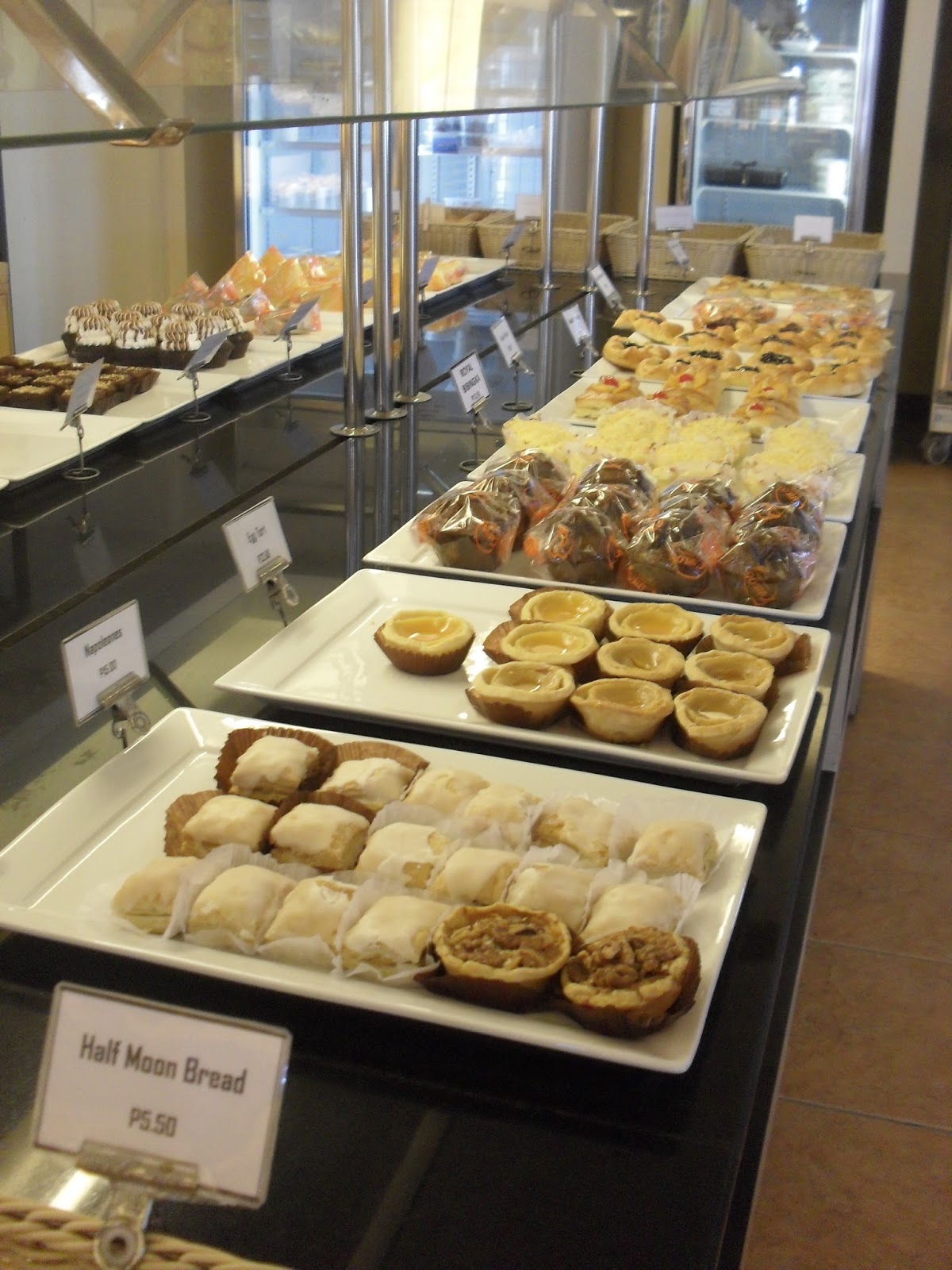 Mai Sweet Life: Carlo's Bakery Cafe