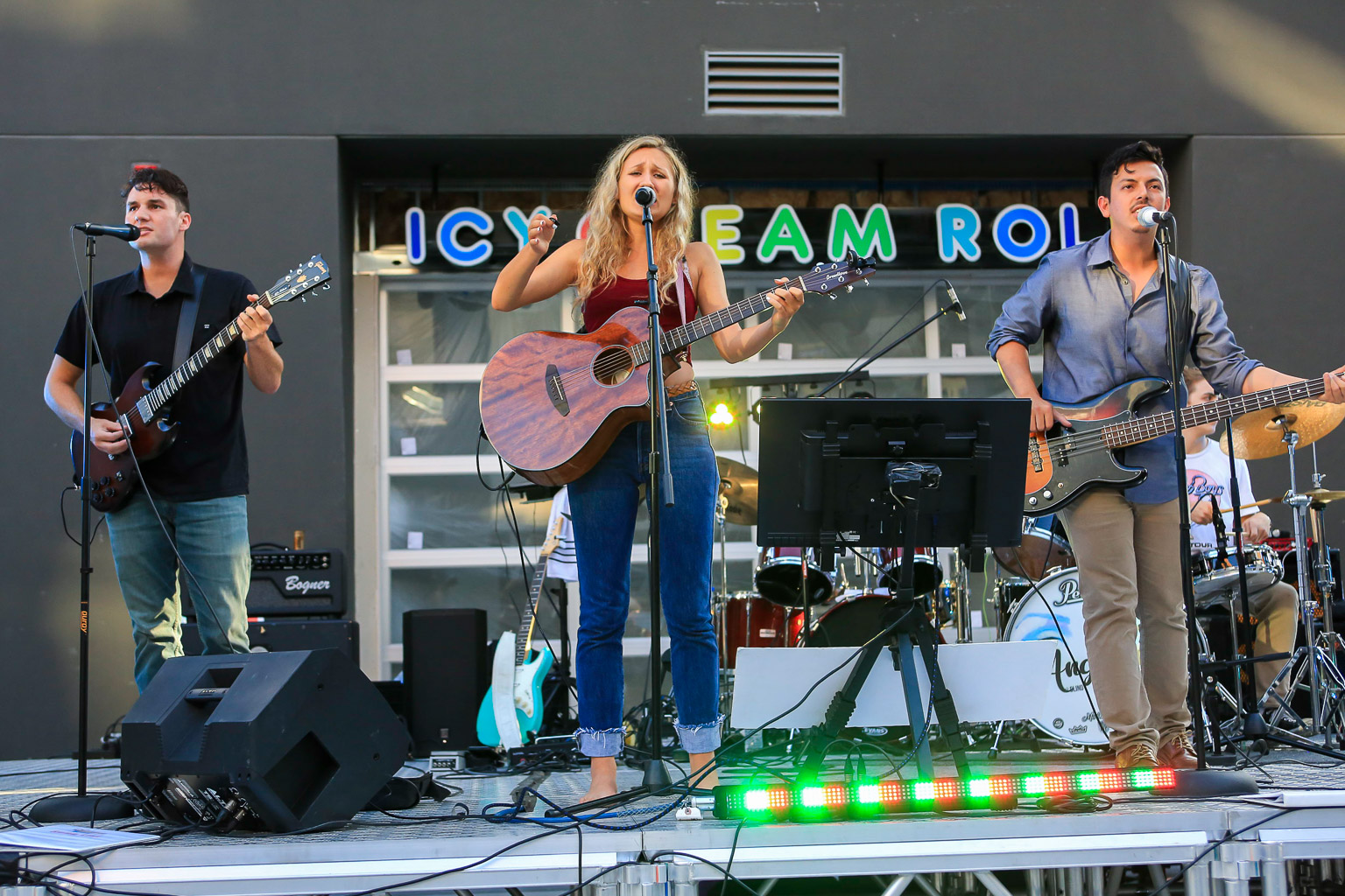 Michael Foo Photography: Source Status