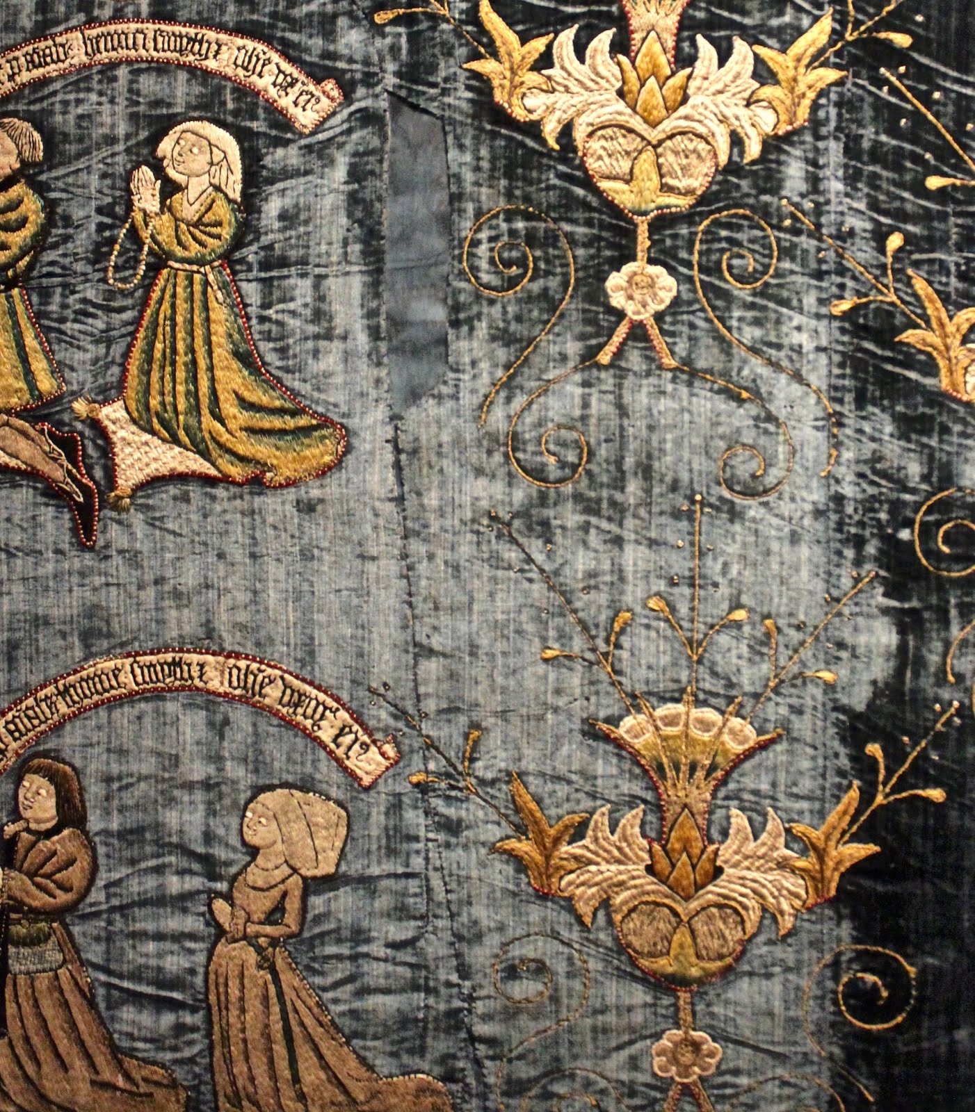 Review of the Opus Anglicanum at the Victoria & Albert Museum.