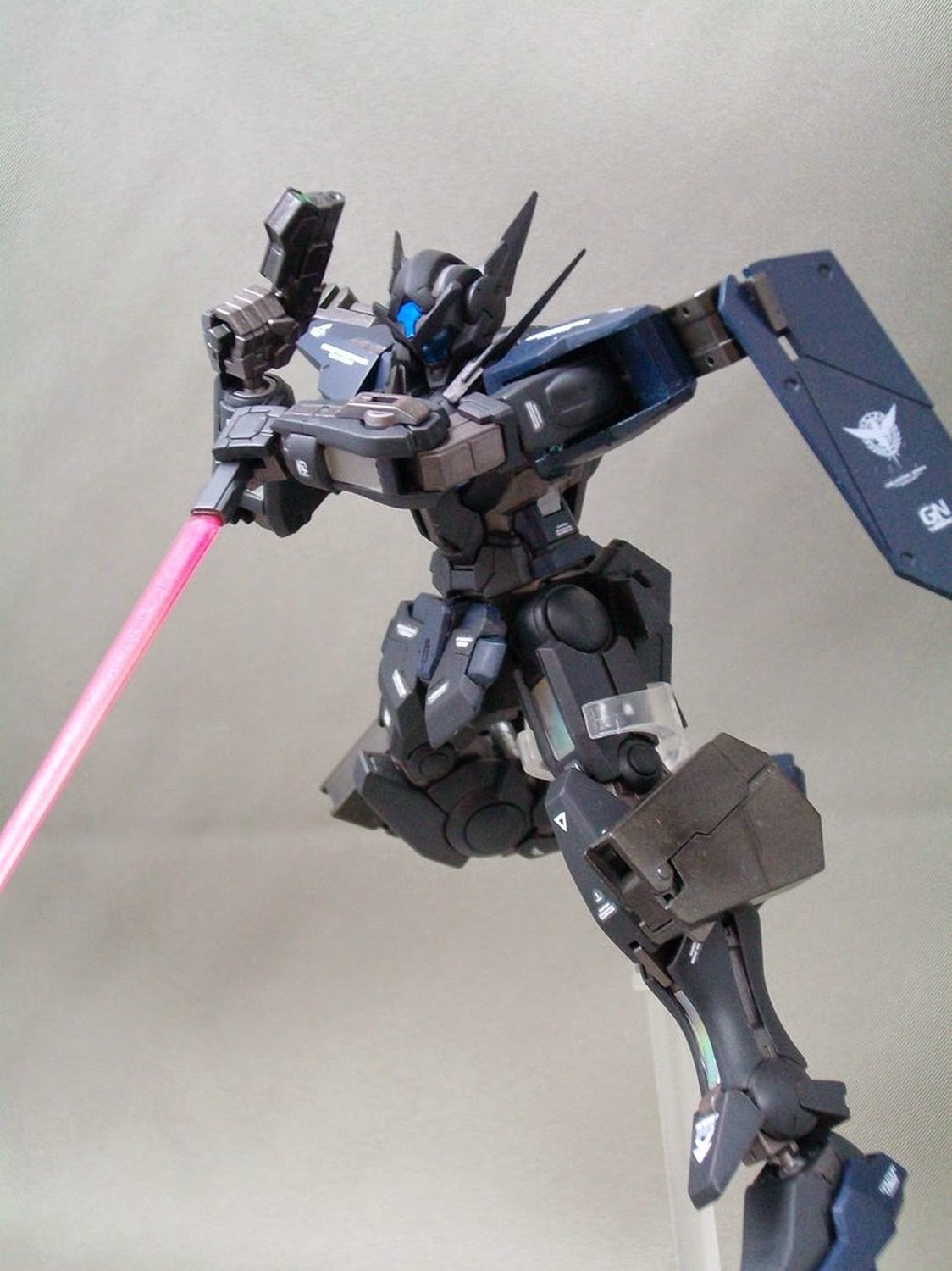 Custom Build: HG 1/144 Gundam Astraea "Night Covert Specification"