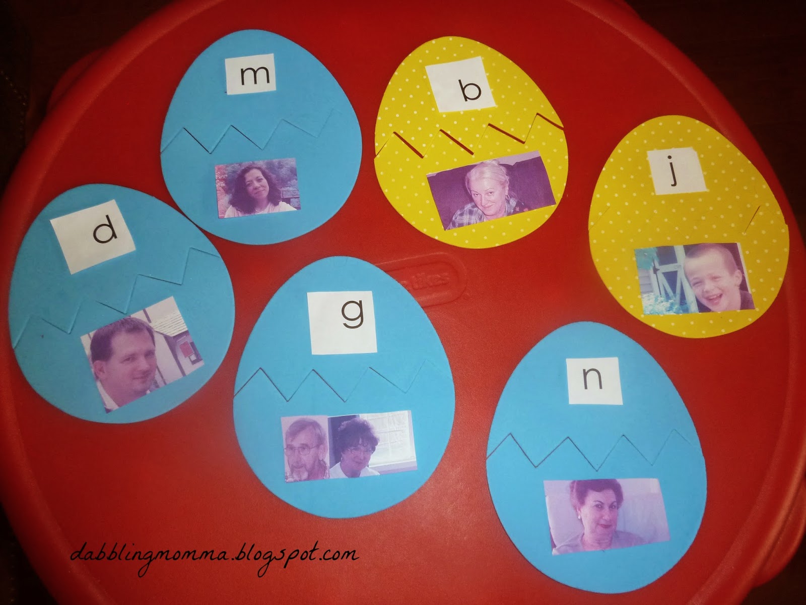 Dabblingmomma: Letter Sounds Using Family Pictures