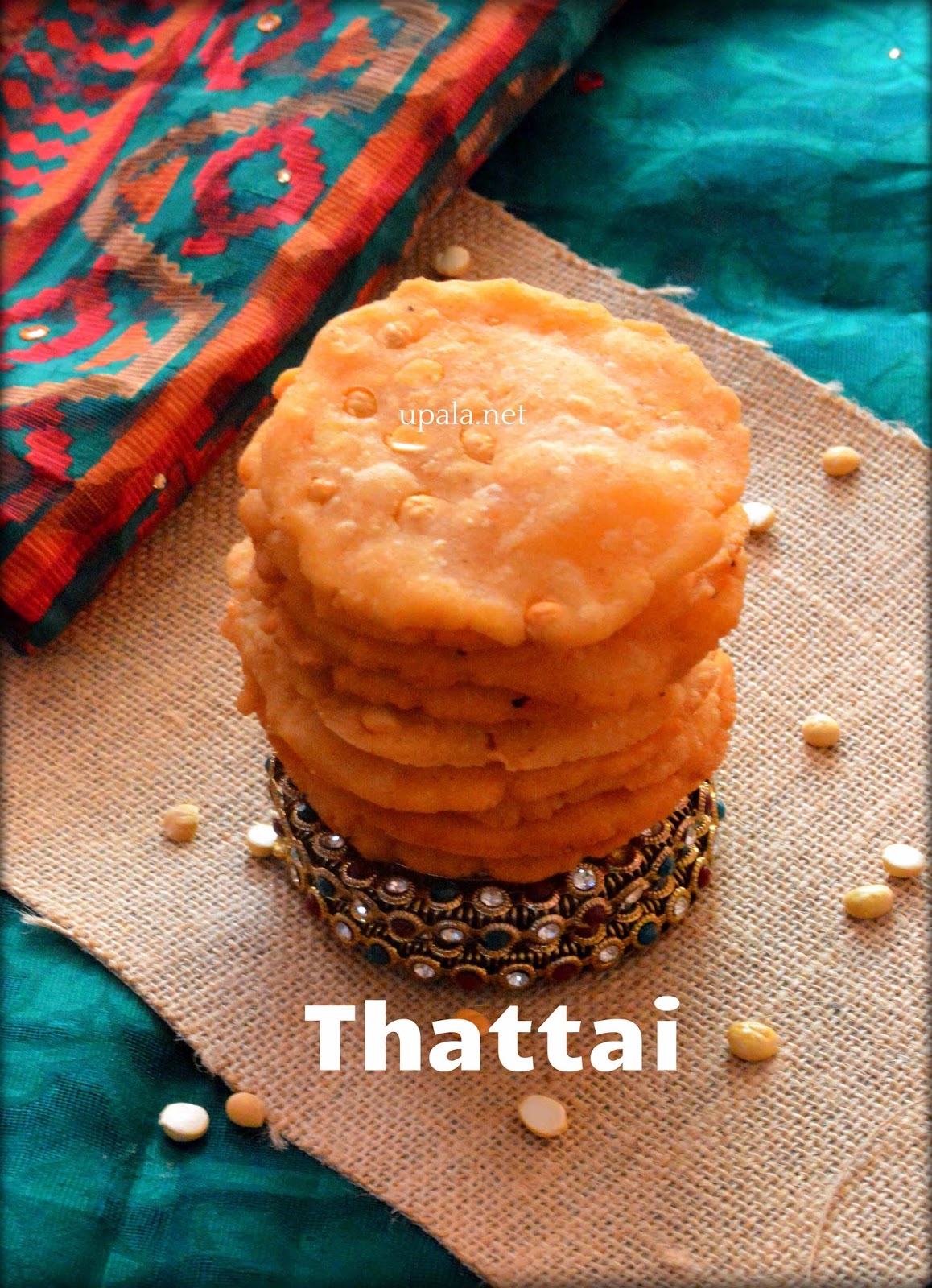 Upala: Thattai/Thattai murukku/Thattu vadai/Nippattu