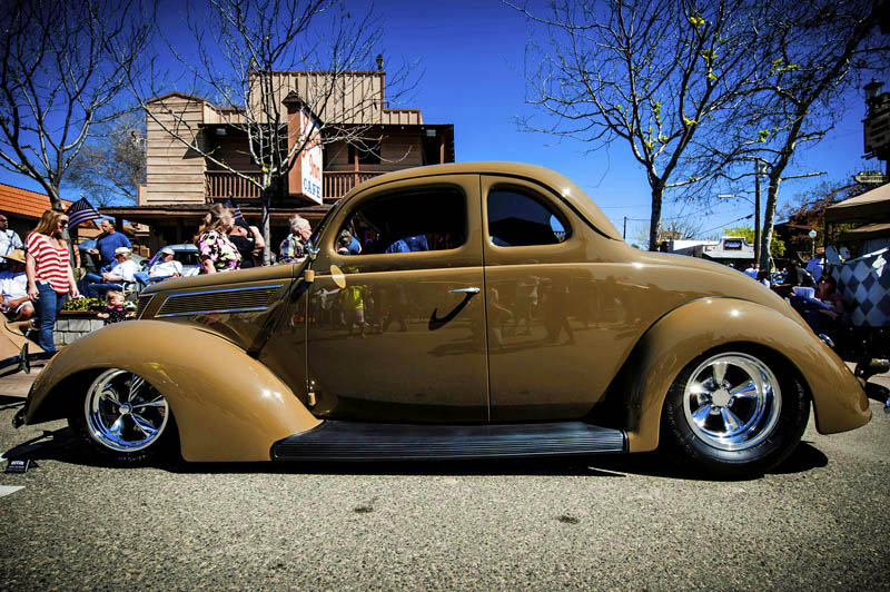 Along For The Ride: Diamonds in the Light / Temecula Rod Run...