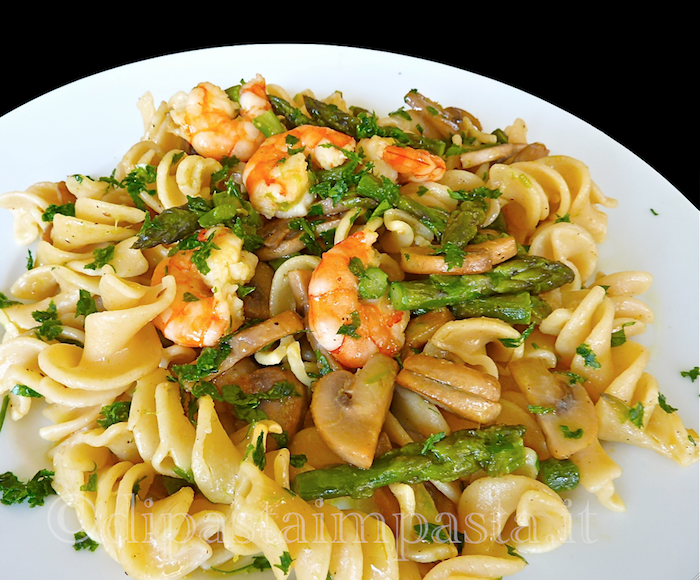 Di Pasta Impasta: Fusilloni kamut mare e monti