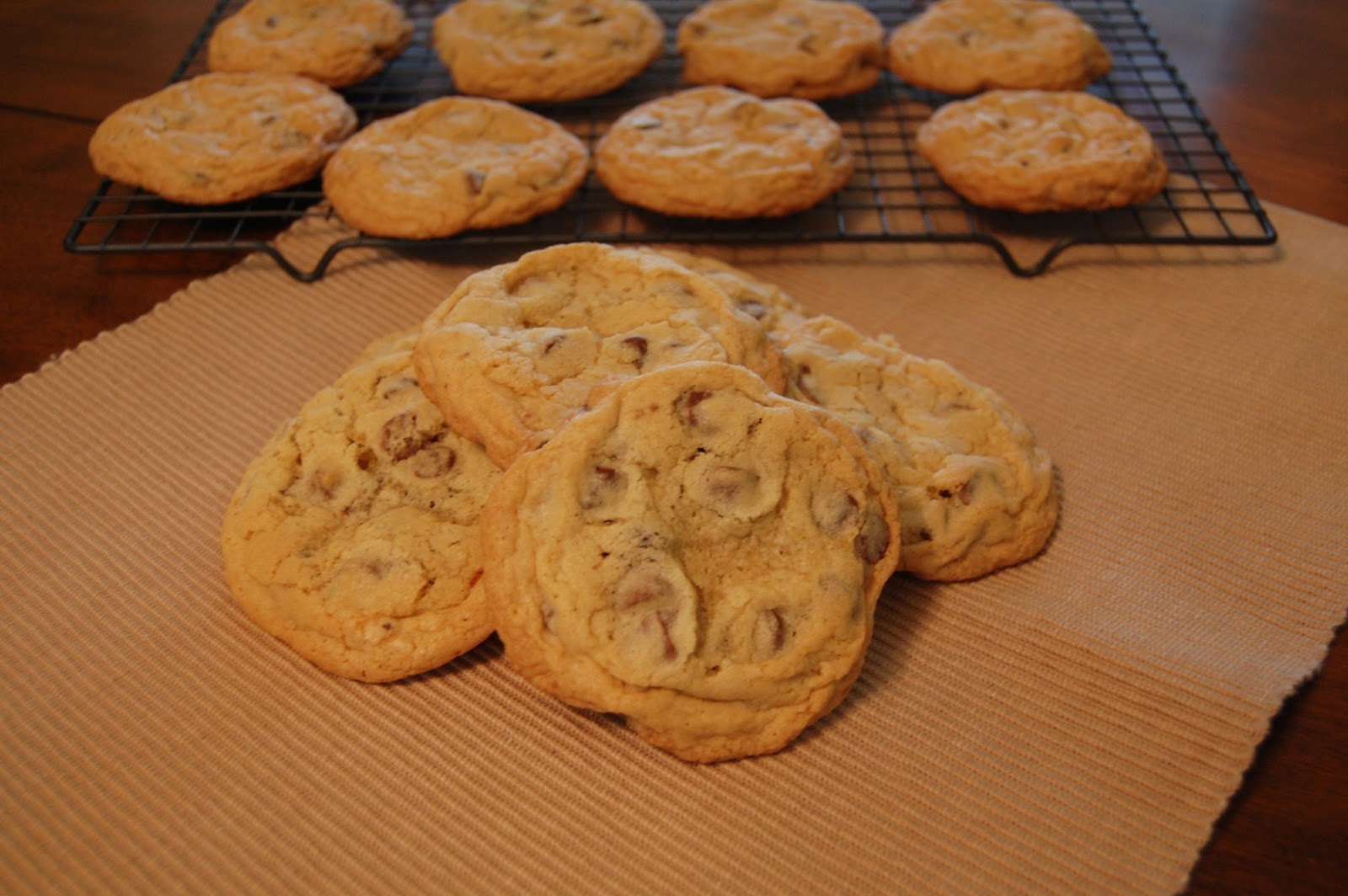 Chocolate = Happiness: Jacques Torres Copycat Chocolate Chip Cookies