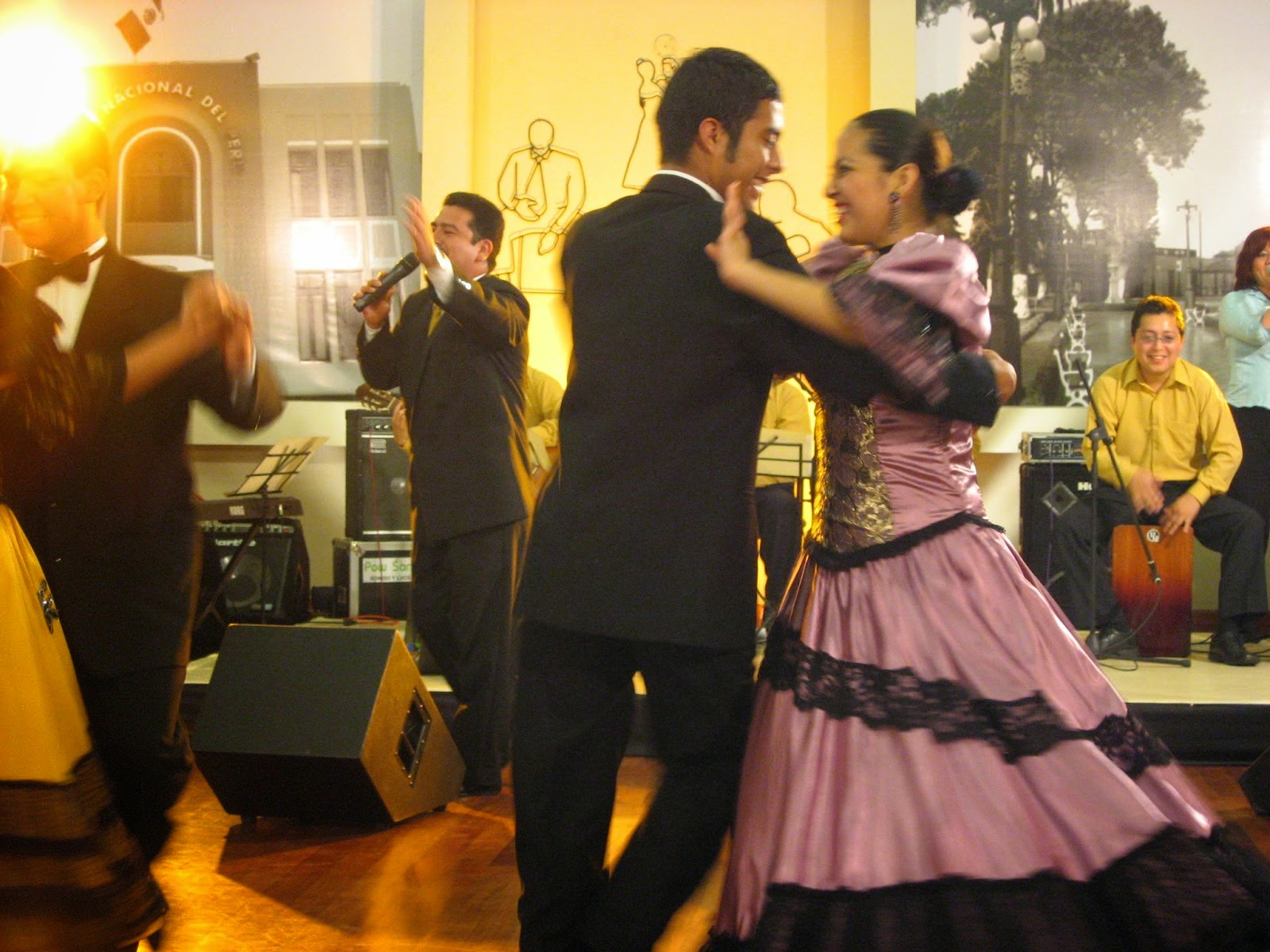 EVOLUCIÓN DE LA MIUSIK DEL PERÚ: Música criolla y afroperuana