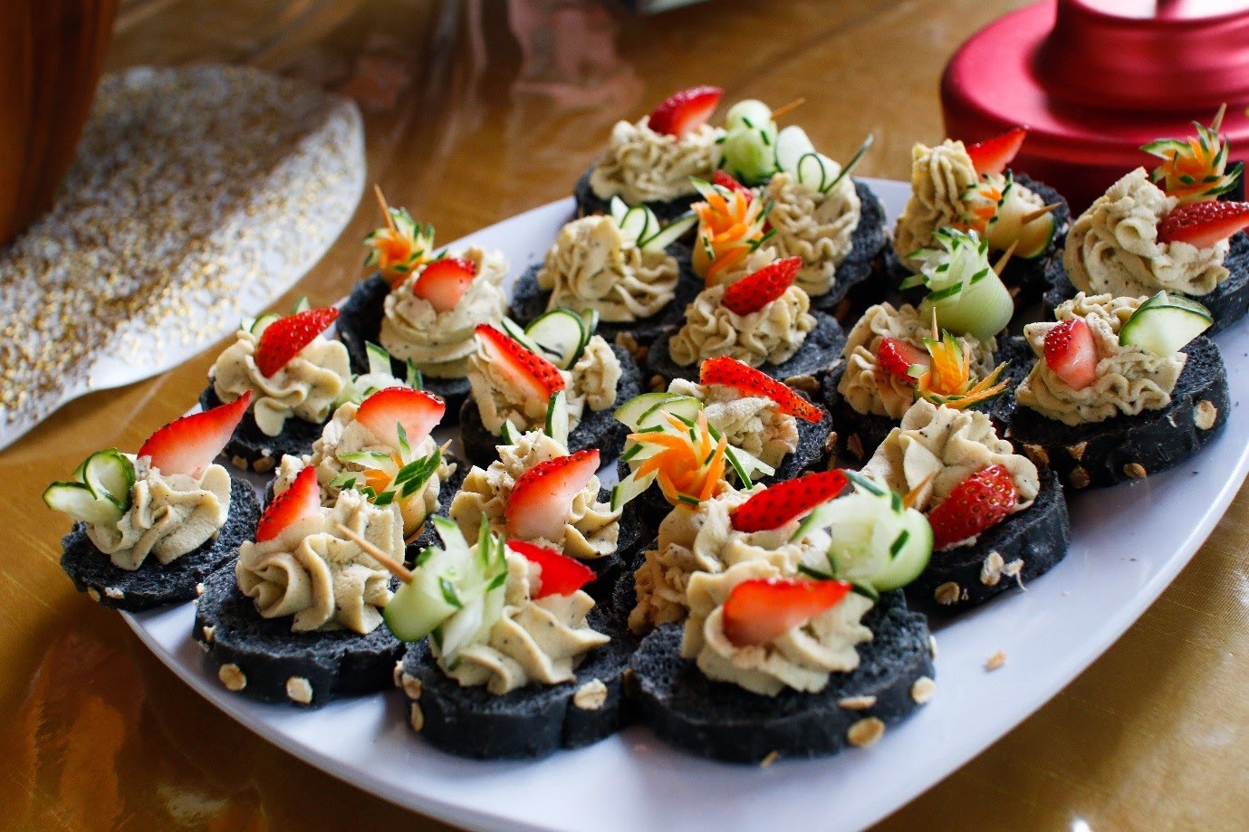 (PWS) Puteri Wedding Services: EXCLUSIVE CANAPES(LIVE STATION)