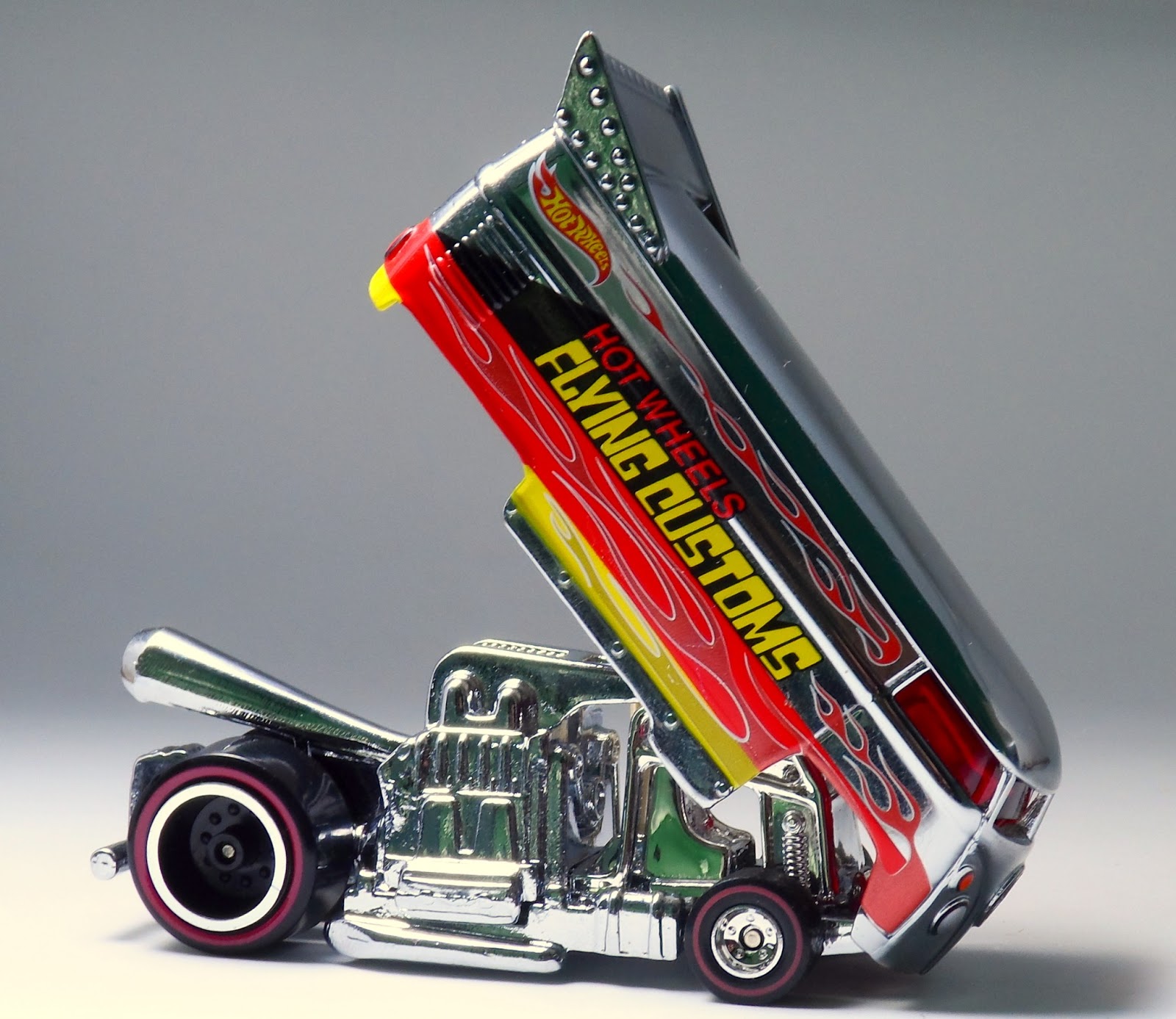 Especial Drag Bus: Customized VW Drag Bus