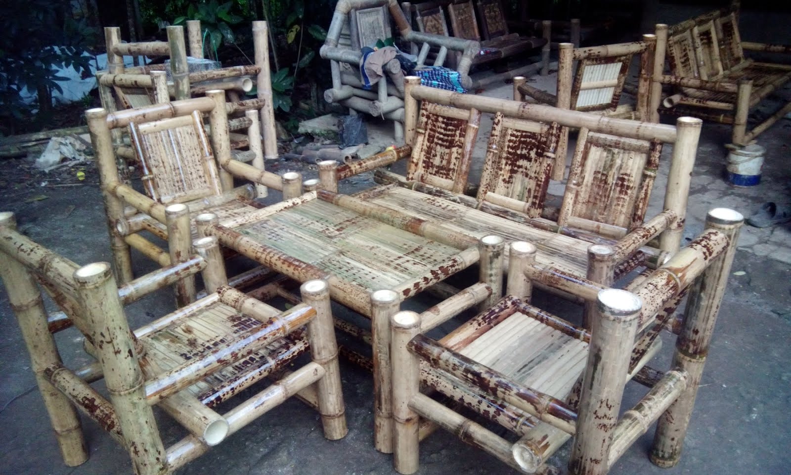 Meja kursi bambu tutul ~ Fajarbamboe.com