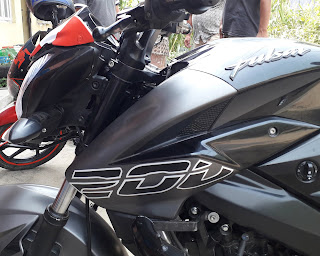 MB Sticker House & Digital Arts: Venom Ns 200 Headlight Design