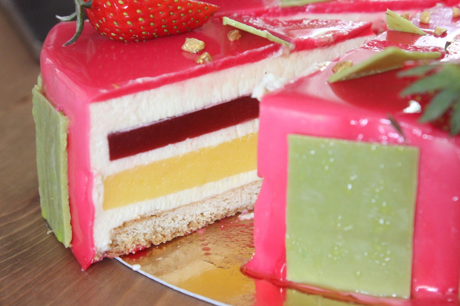 L'acidulé : Entremets fraise, citron et vanille