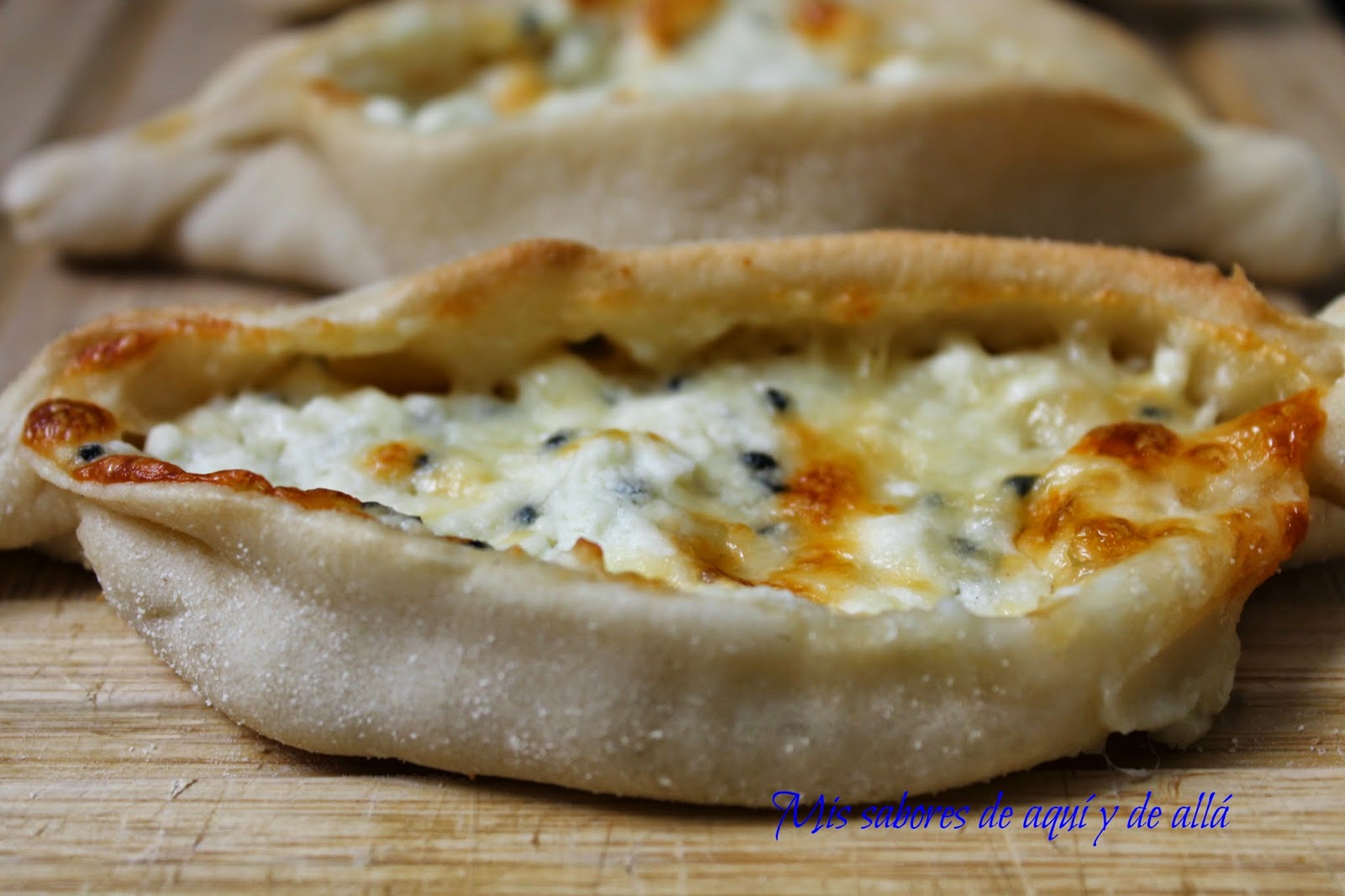 Mis sabores de aquí y de allá: Manakeesh bi jibneh