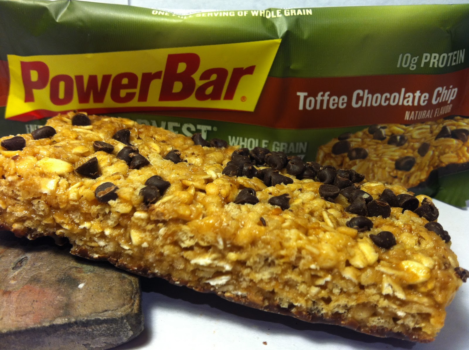 Crazy Food Dude: Review: PowerBar Harvest Toffee Chocolate Chip Energy Bar