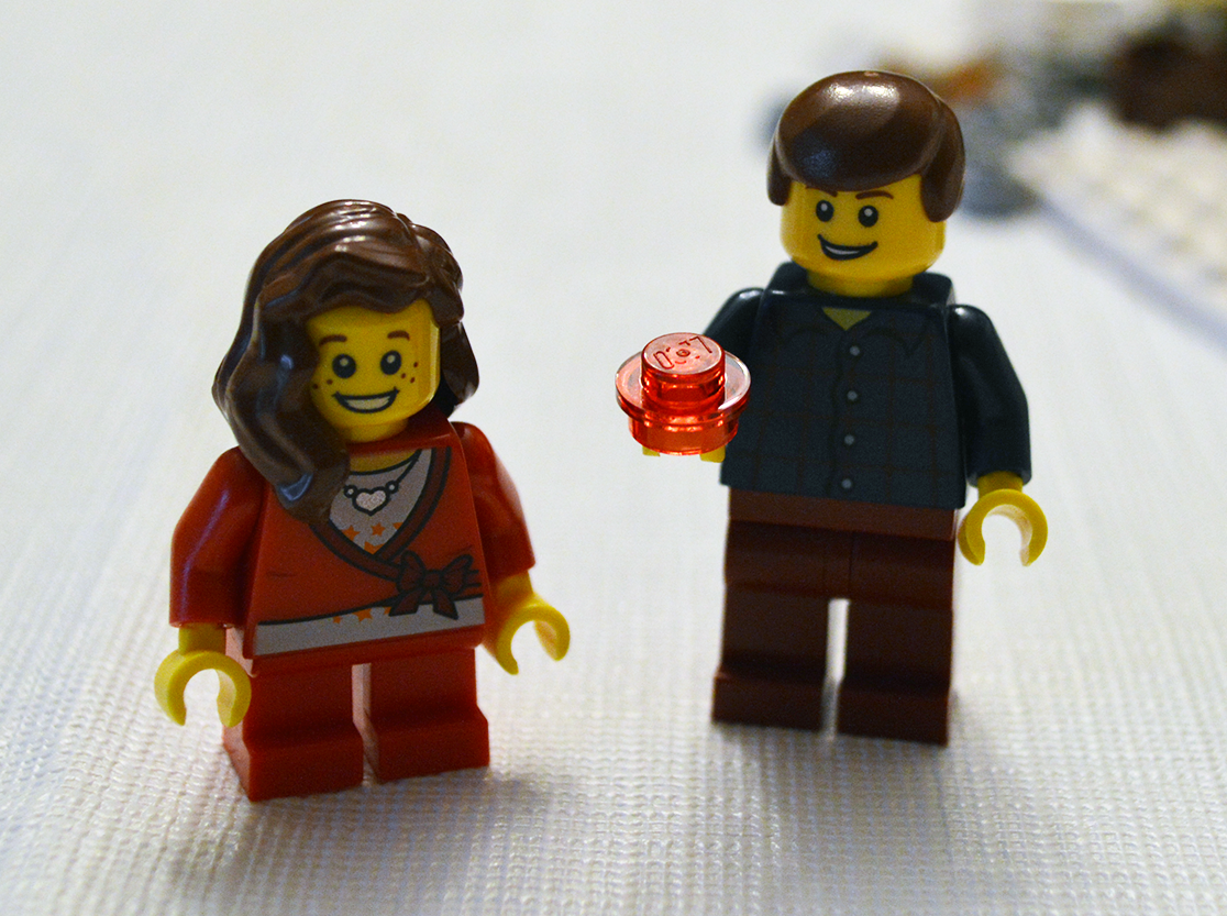 Bricks, Pix, and Panels: Lego Review: 40058 Decorating the Tree