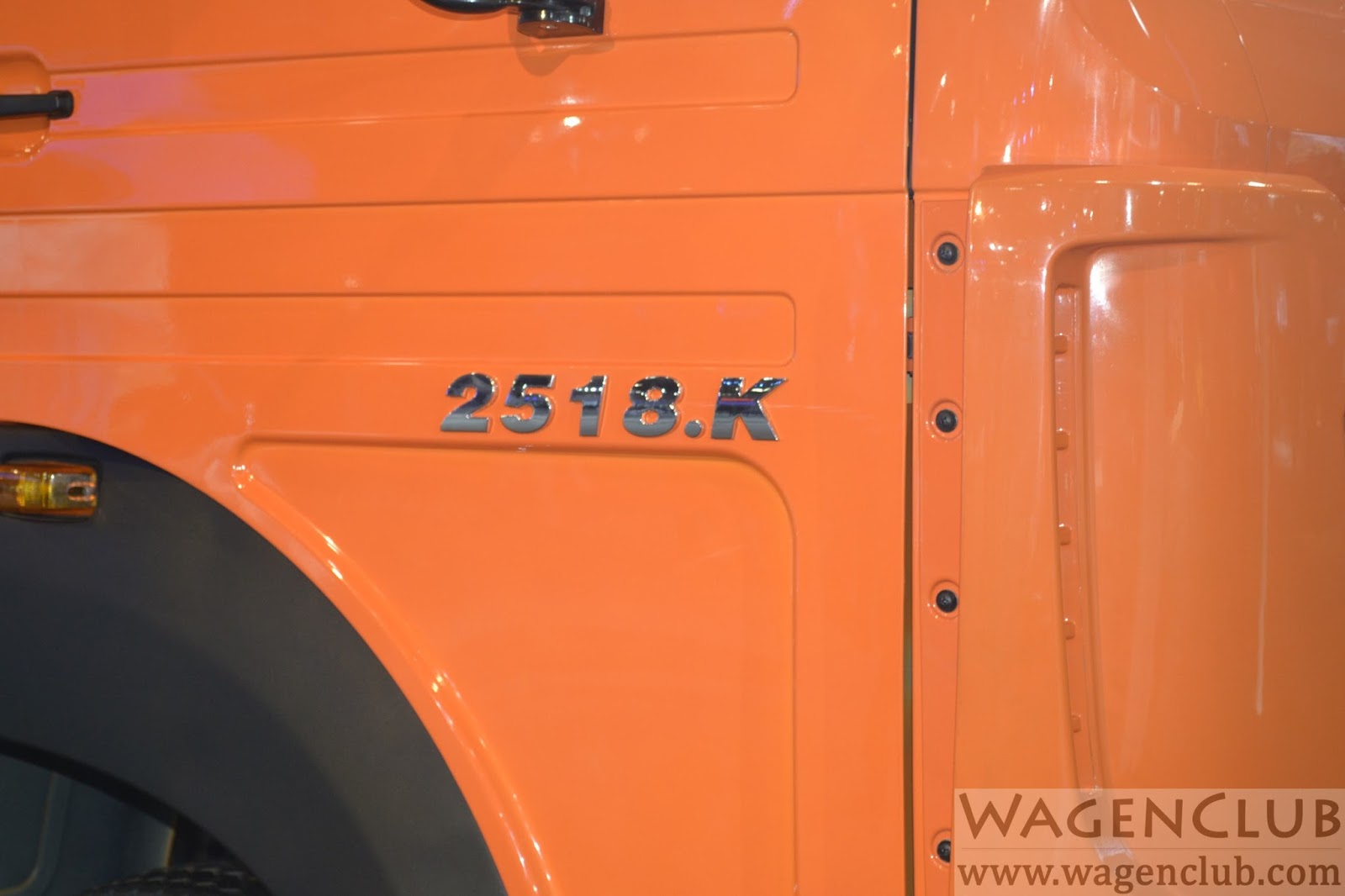 Tata Signa Truck Range (MHCV) - Tech Specifications, Review, Photos