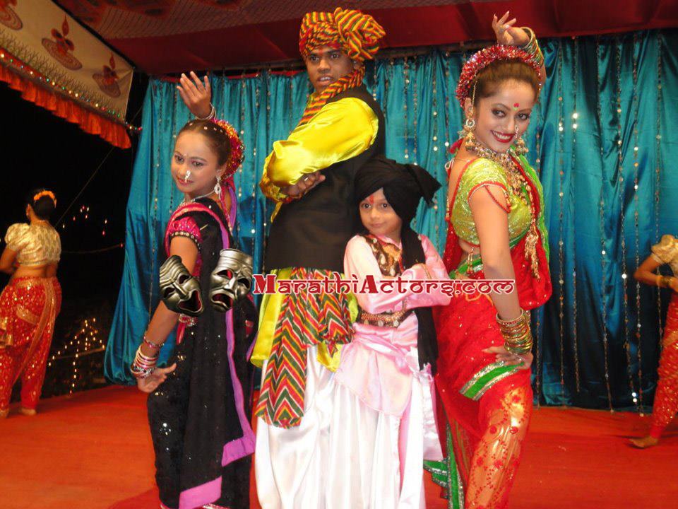 marathi actor and actress: "Kutumb" marathi movie cast and crew with ...