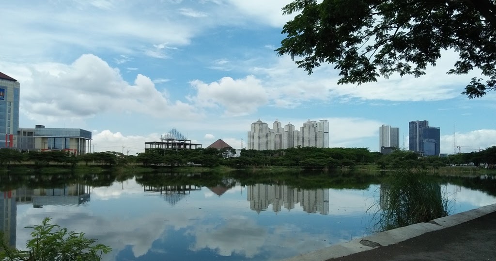 Sekilas Melintas di Danau Depan UNESA Wiyung | Travel Bandara Juanda ...