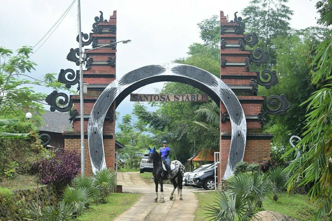 Harga Tiket Masuk Dan Lokasi Santosa Stable Semarang