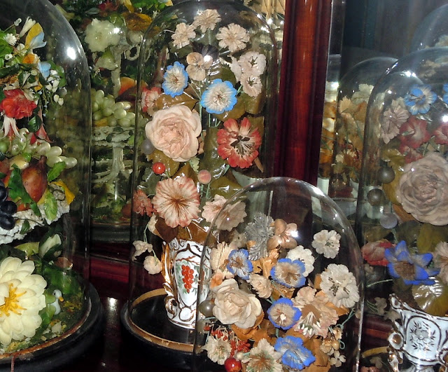 My Old Historic House: PARLOR DOMES a Different Kind of Flower Arranging.