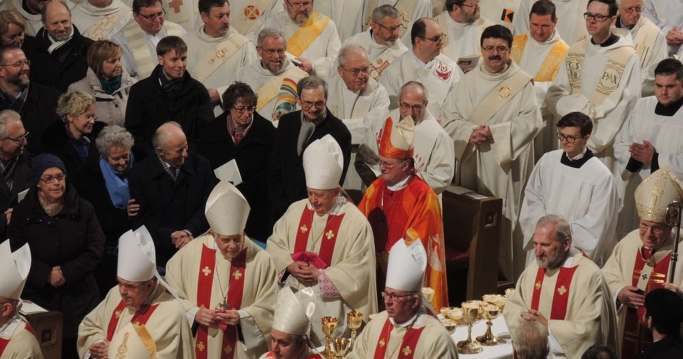 quelle est la différence entre un cardinal et un évêque