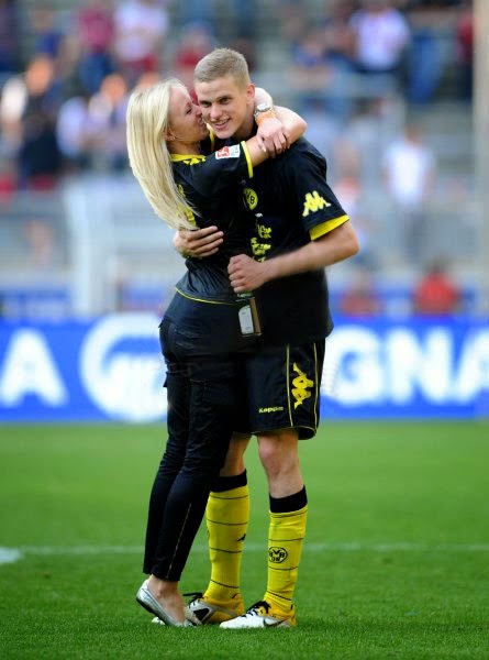 Who is Sven Bender girlfriend? ~ Picture World