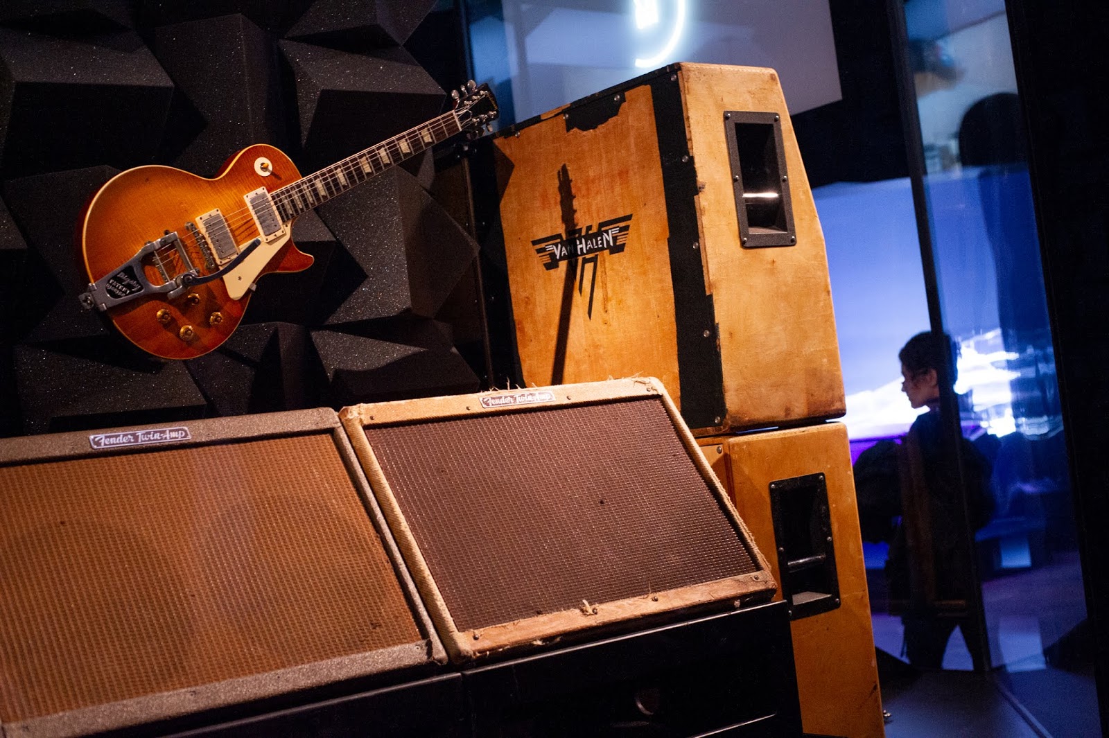 Review: Play It Loud: Instruments of Rock & Roll, April 8–October 1 ...