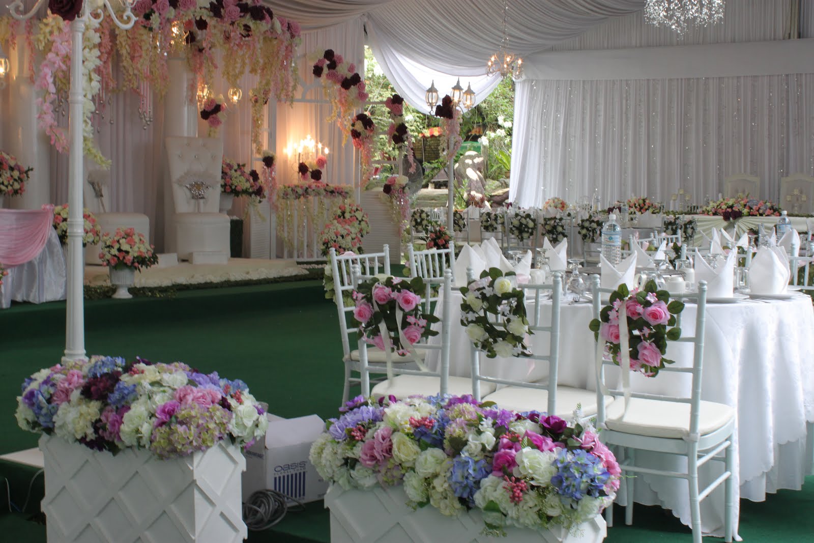 CLEO STUDIO AMPANG: pelamin fairy tales theme