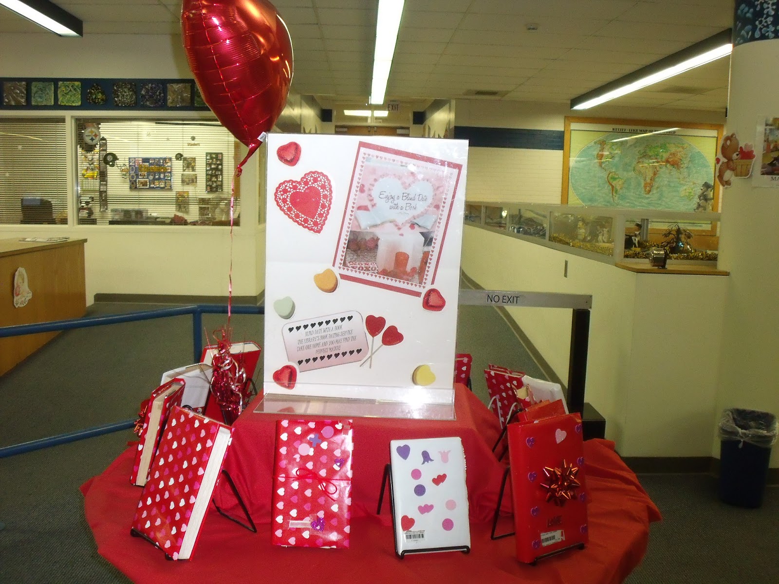 Well-Read in YA: YA Library Display Ideas