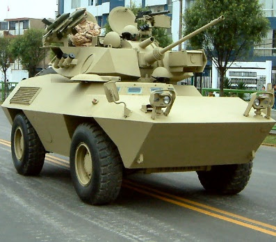 SI VIS PACEM, PARA BELLUM: La FIAT Tipo 6616 è un'autoblindo leggera ...