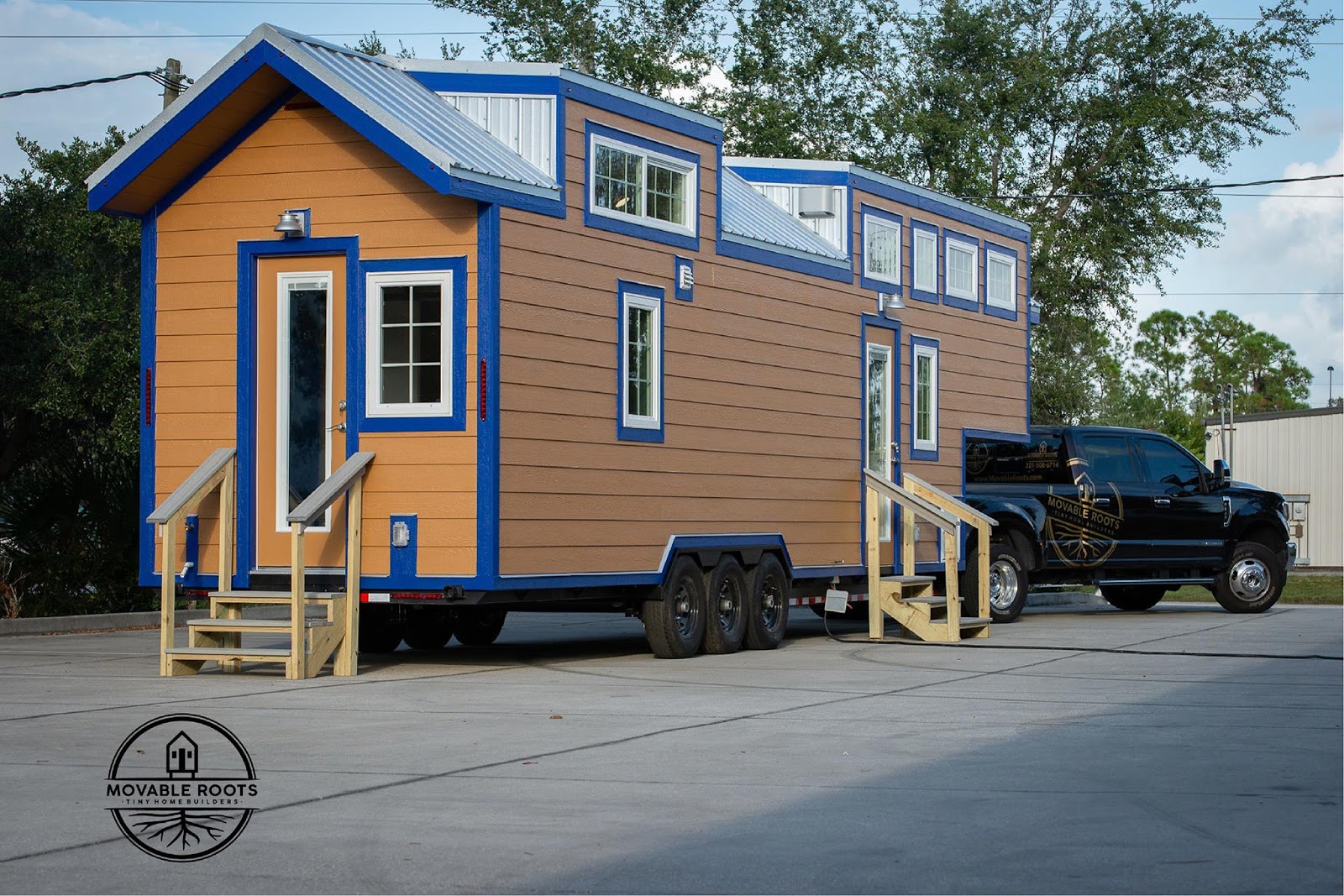 TINY HOUSE TOWN: The Cox From Moveable Roots