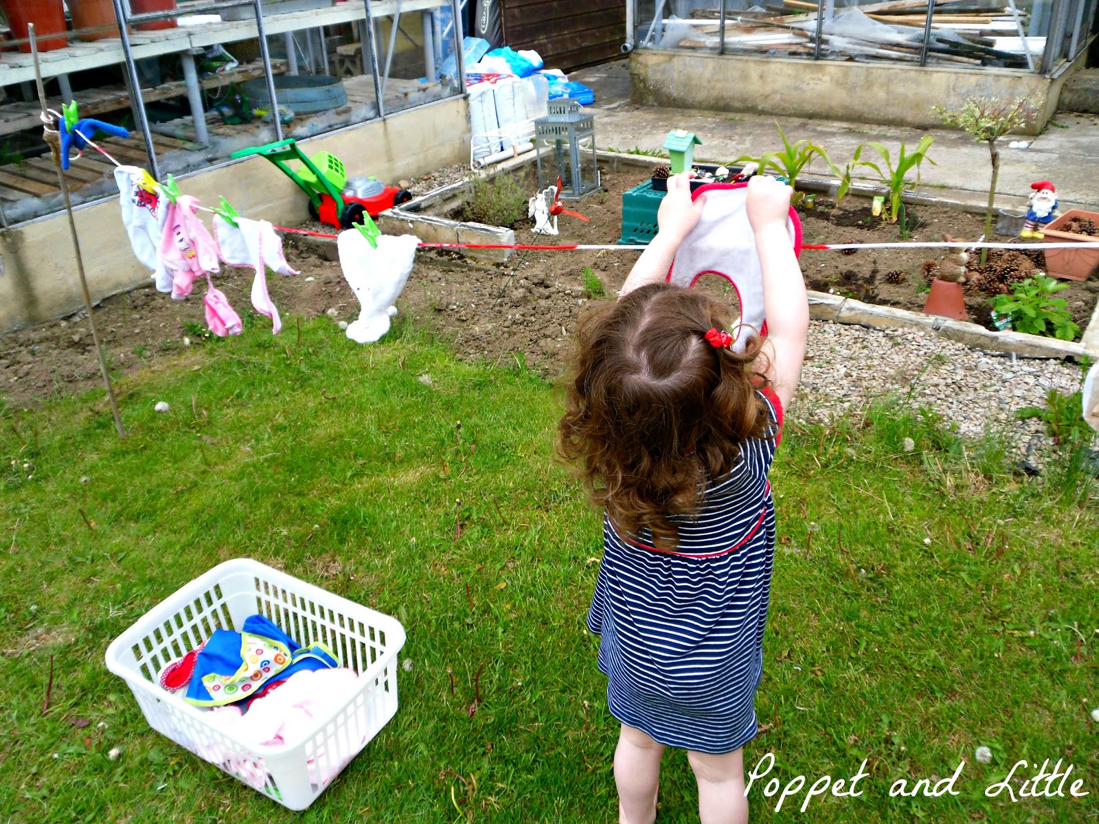 Poppet and Little: Child Labour (or Washing Line Imaginative Play)