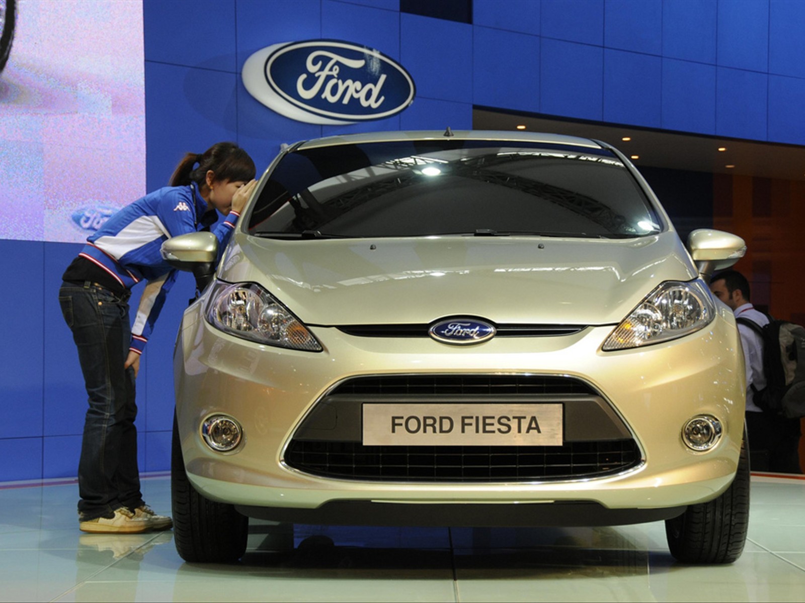 Car Pictures: Ford Fiesta 2011