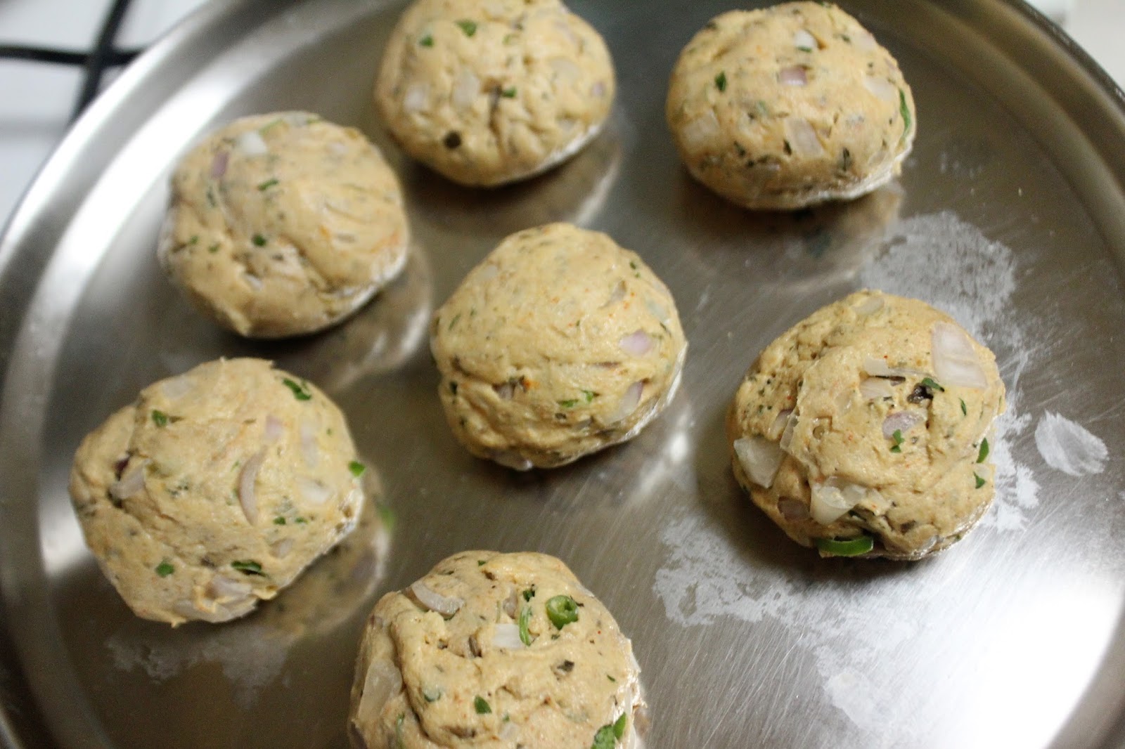 Bethica's Kitchen Flavours: Koki Roti - Sindhi Style